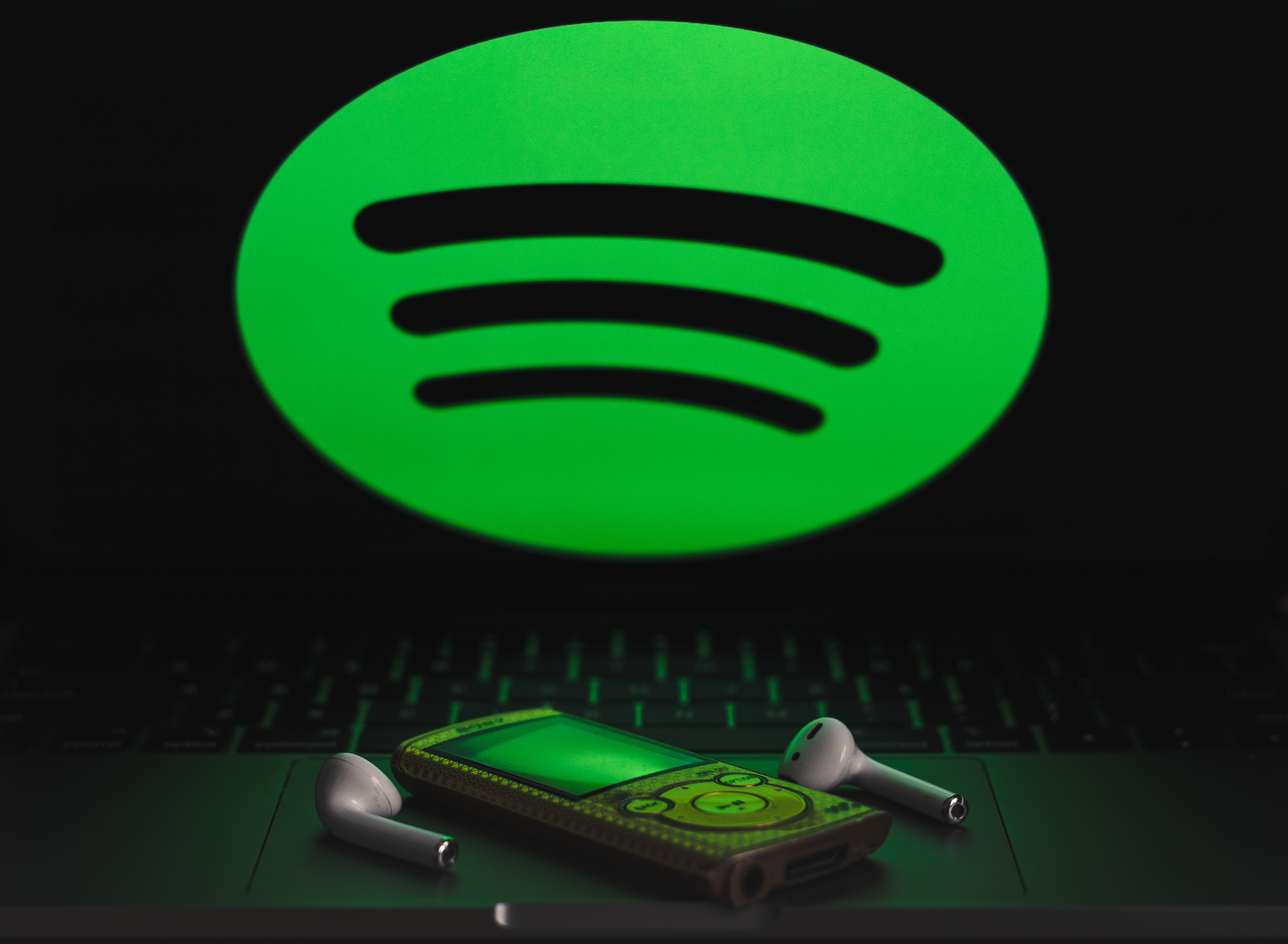 How Spotify Dominates Digital Music Consumption - Relawding