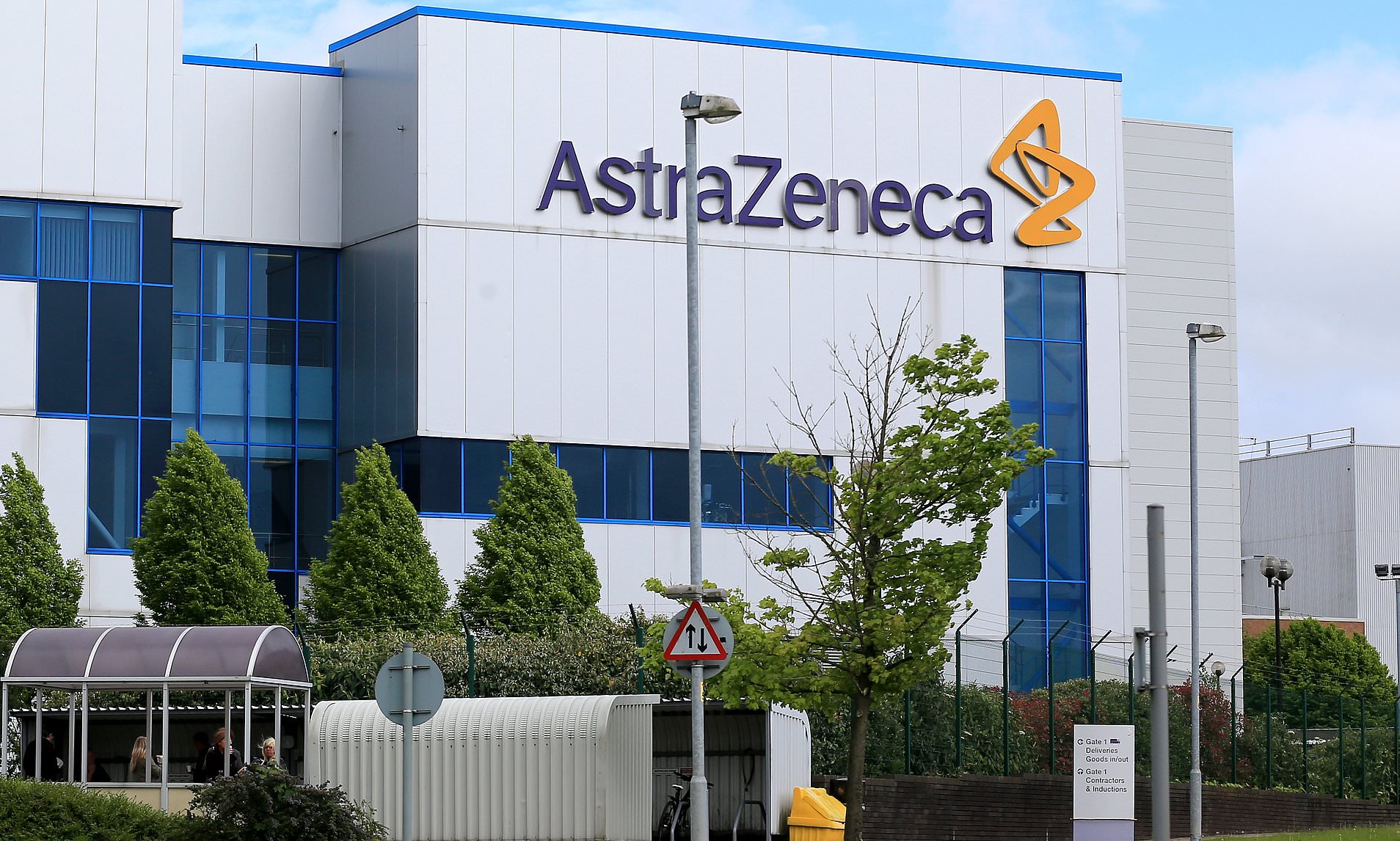 EU vaccine export blockade to debut in Italy in response to AstraZeneca ...